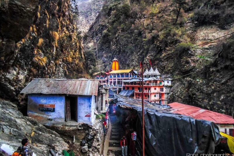 Yamunotri Dham Yatra 2025 - A Complete Travel Guide